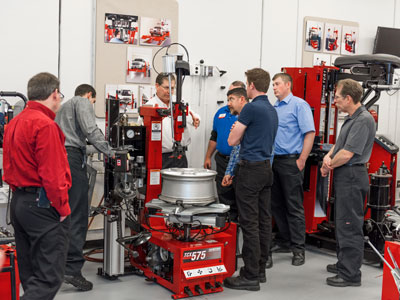 Hunter Training Classes | Hunter Engineering Company®