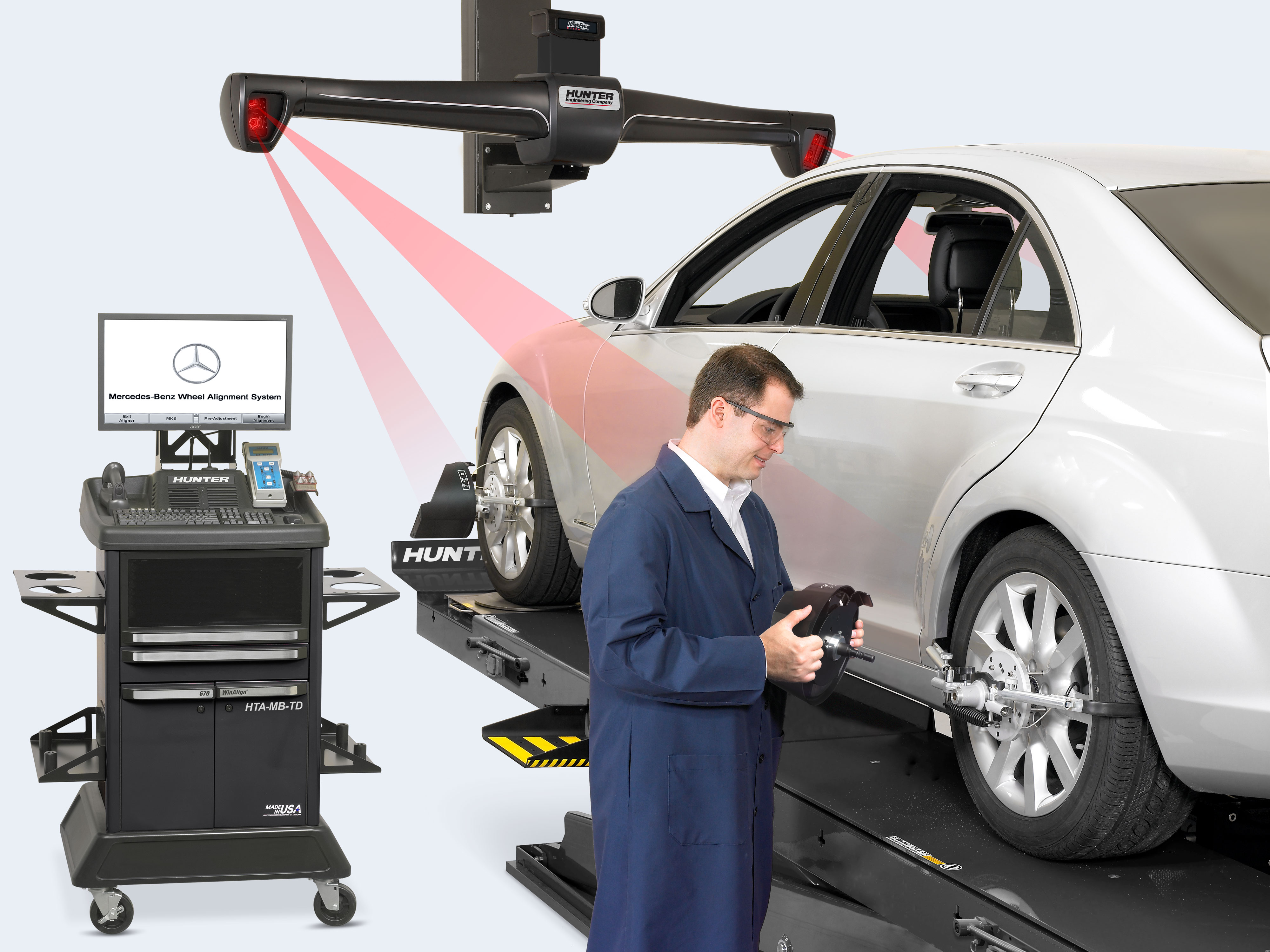 Hunter Equipment Built for Mercedes-Benz | Hunter Engineering Company®