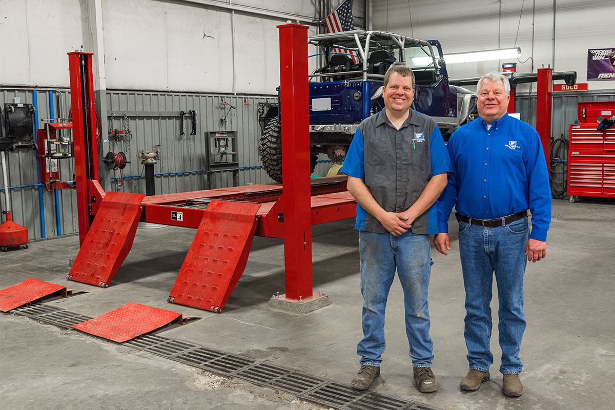 Four-Post Lift - Alignment Racks | Hunter Engineering Company®