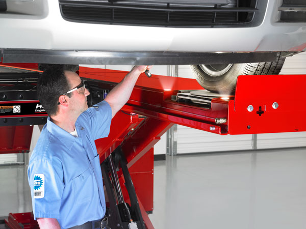 Alignment Scissor Lifts | Hunter Engineering Company®