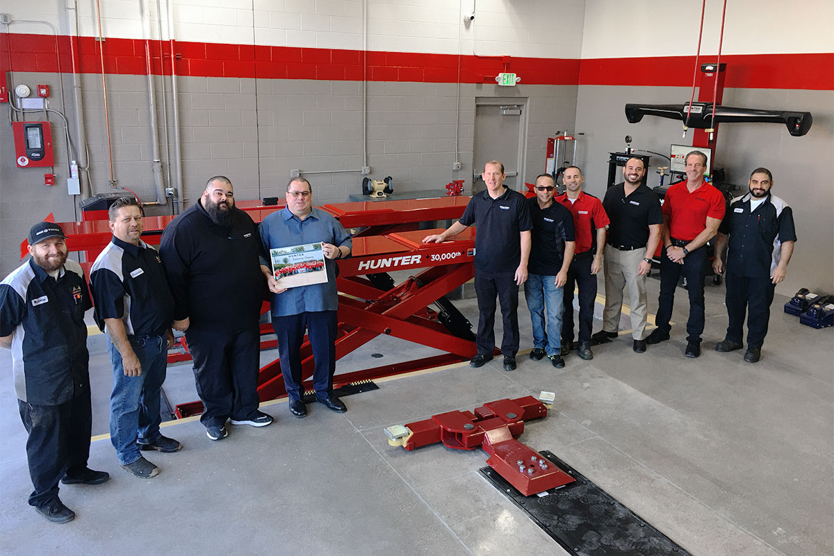 Alignment Scissor Lifts | Hunter Engineering Company®