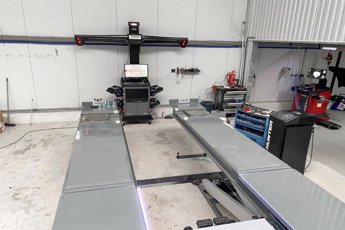 Máquina de alineación HawkEye Elite® | Hunter Engineering Company®