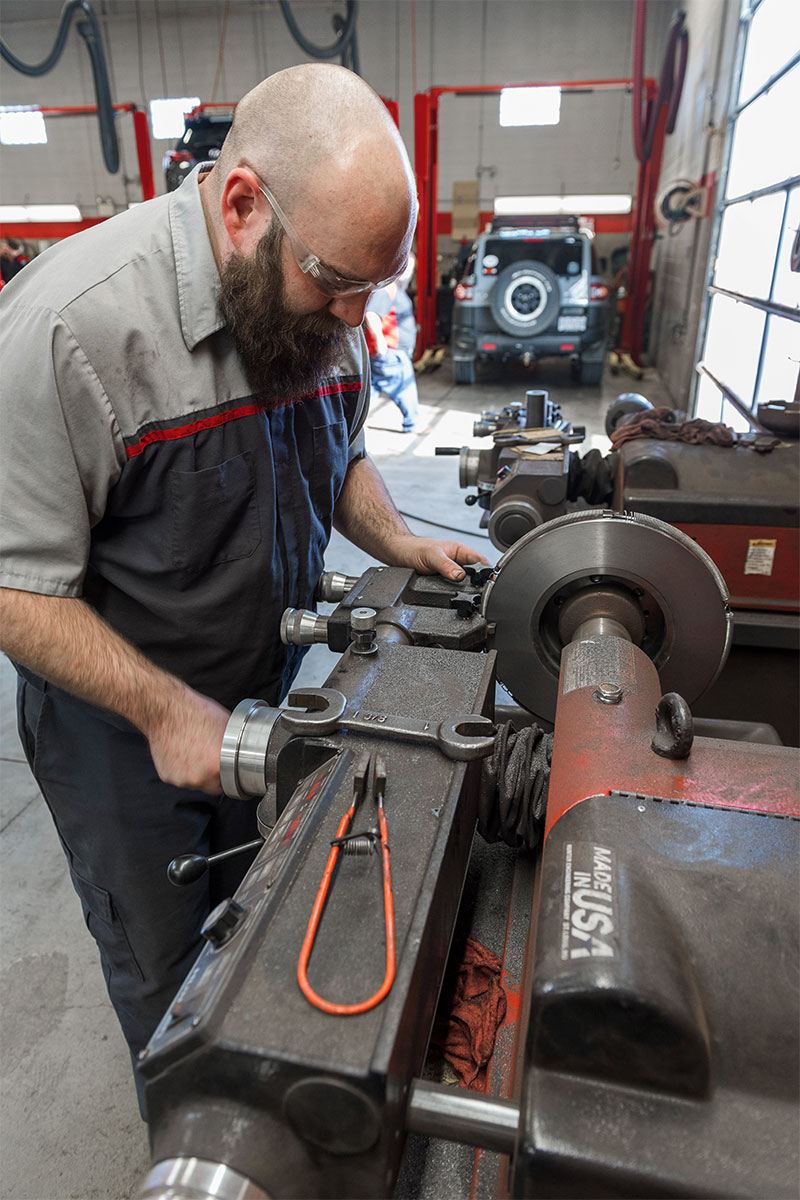 BL Series Bench Lathe | Hunter Engineering Company®