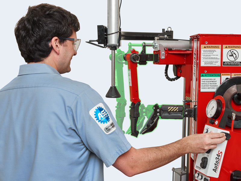 Center-Clamp Tire Changers | Hunter Engineering Company®