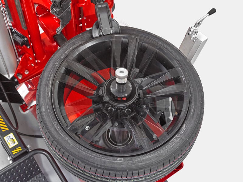 Center-Clamp Tire Changers – Hunter Engineering | Alignment Machine ...