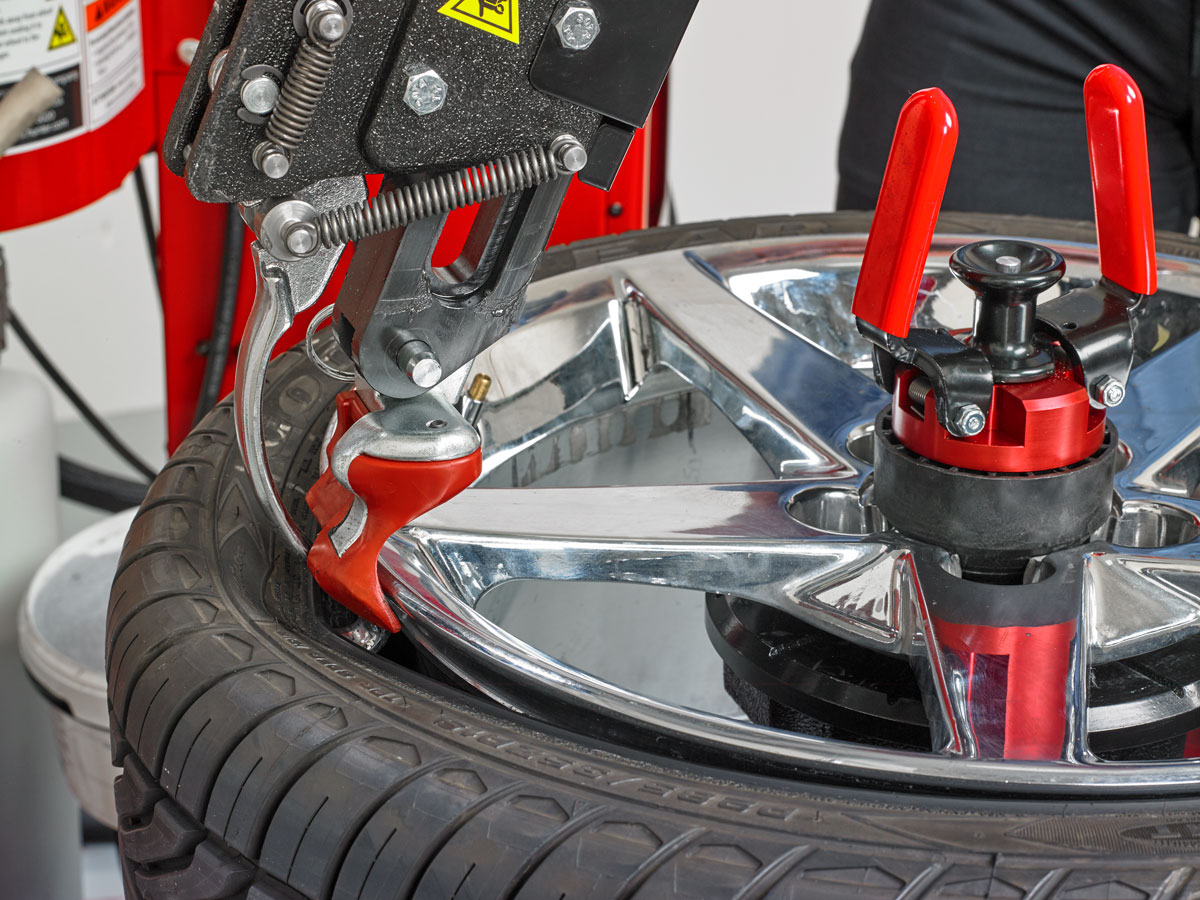 Hunter Maverick® Tire Changer | Hunter Engineering Company®