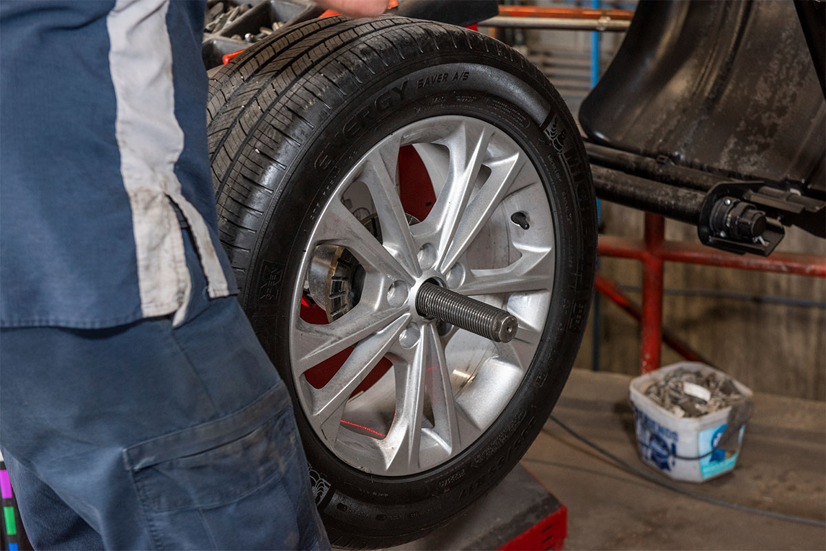 SmartWeight® Elite Wheel Balancer | Hunter Engineering Company®