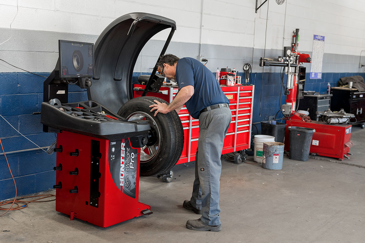 SmartWeight® Wheel Balancers | Hunter Engineering Company®