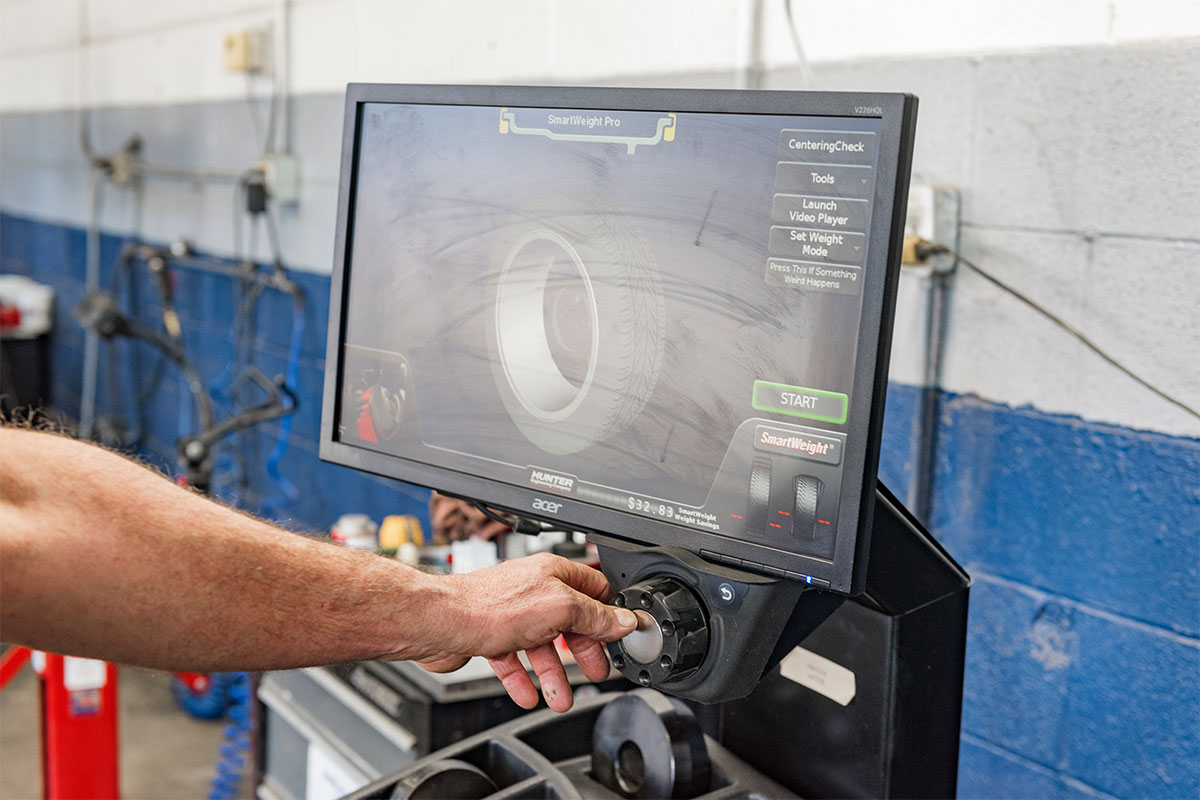 SmartWeight® Wheel Balancers | Hunter Engineering Company®