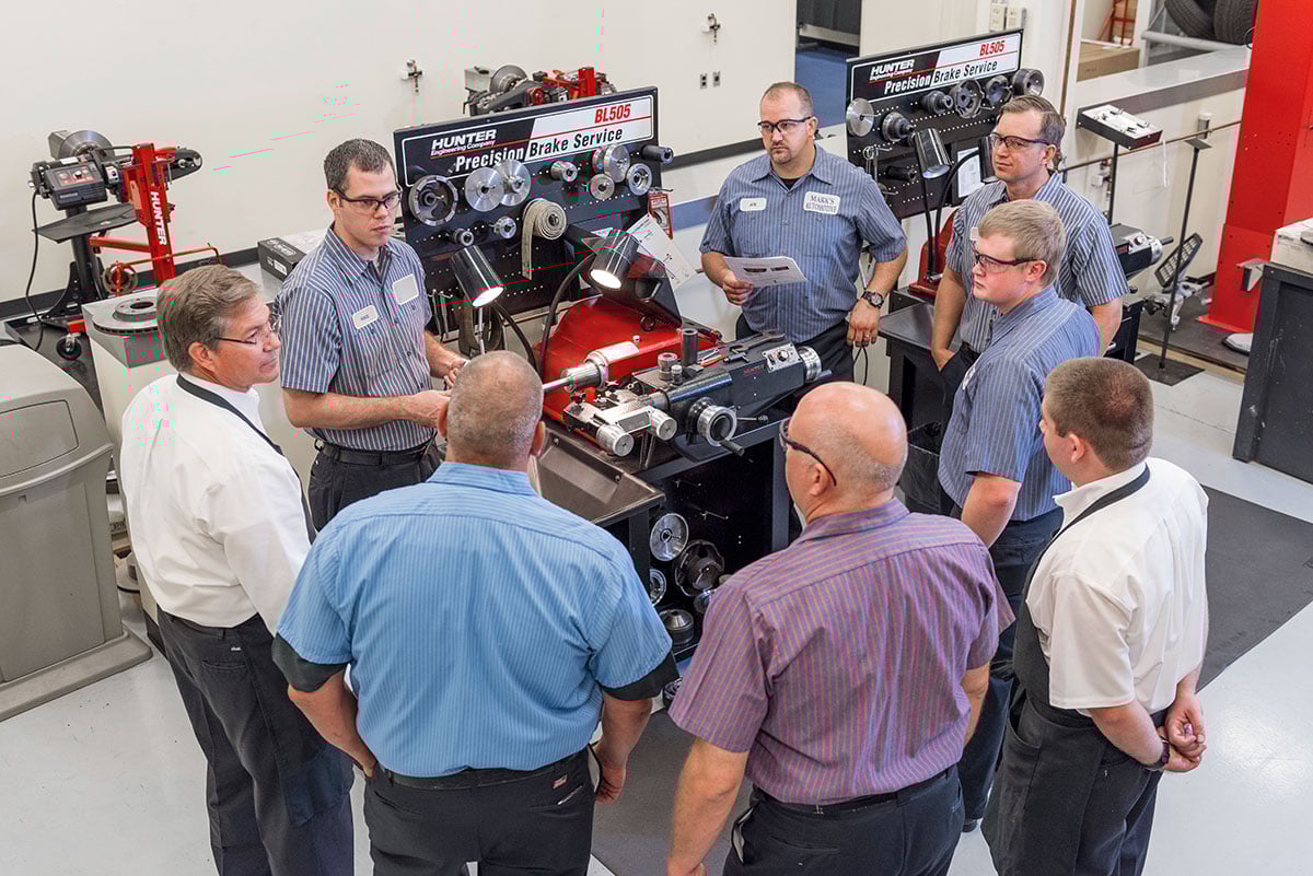 Hunter Training Classes | Hunter Engineering Company®